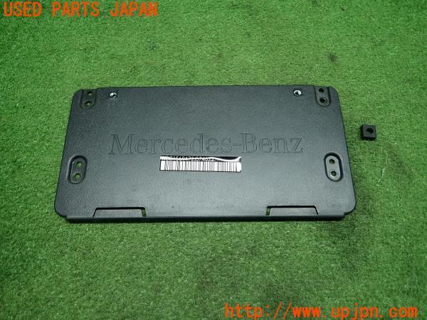 ベンツGLA220(X156系)2018y 純正 リア ナンバープレートベース A0008101611 ライセンスプレート 中古 の商品画像 ...